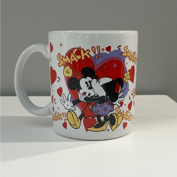 Disney | Kitchen | Vintage Disneys Mickey And Minnie Smoochy Smack ...